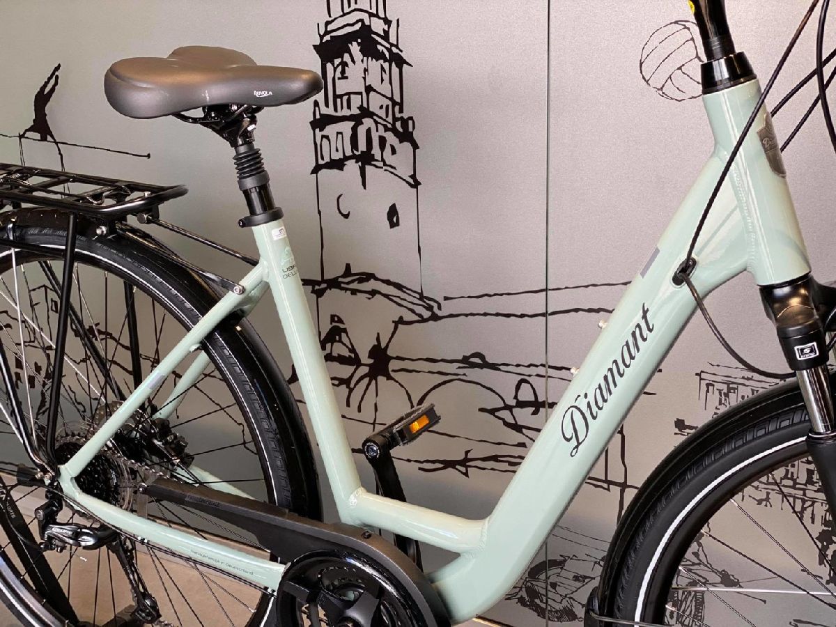 Rower miejski Diamant Ubari Deluxe | Aktualności | Fabryka Rowerów